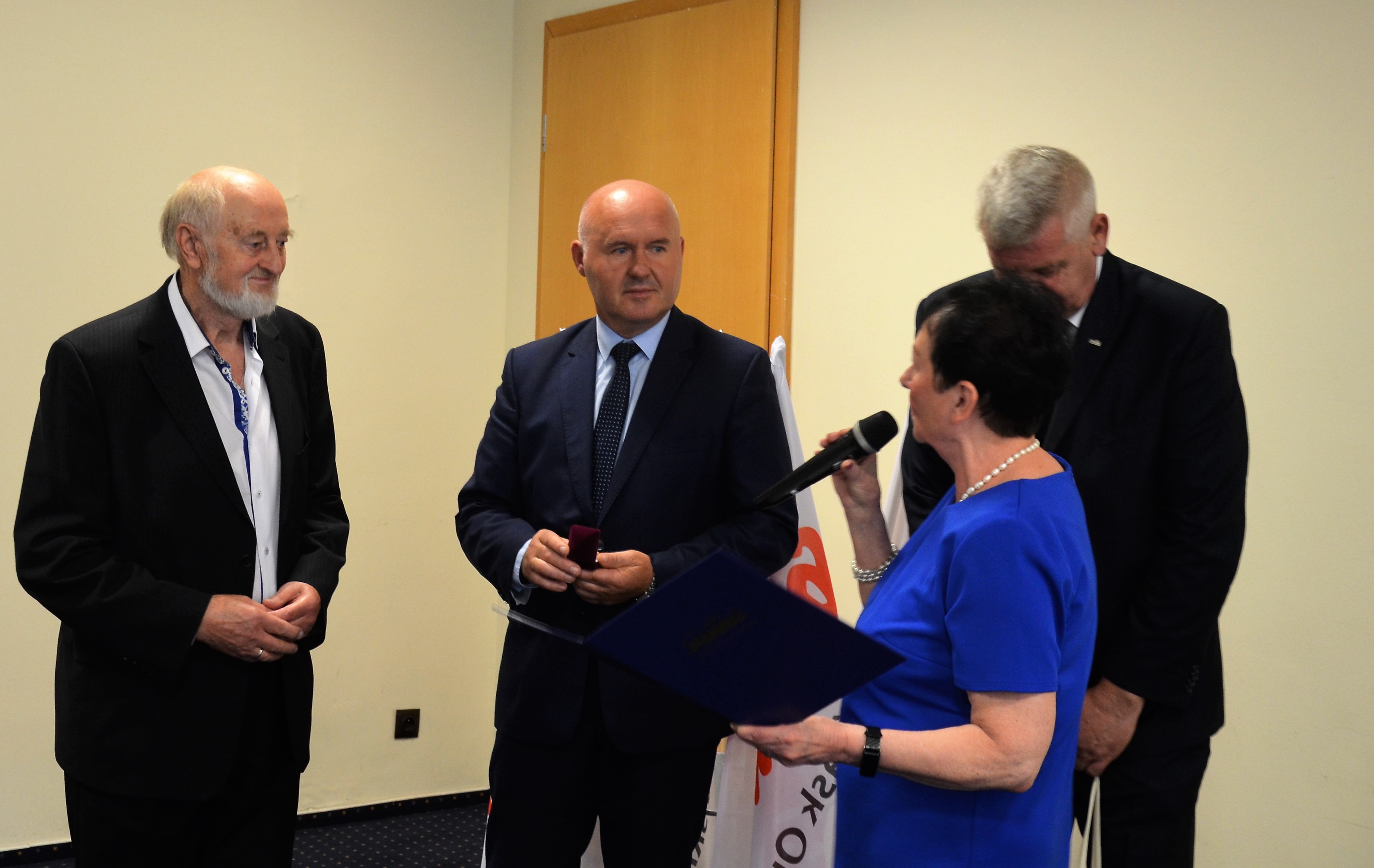 Dziękujemy za dotychczasowe 42. lata!